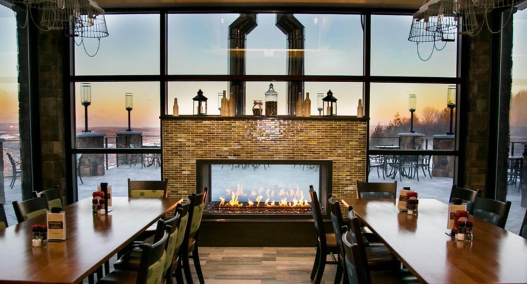 Linear Fireplace vs Traditional: Which Fits Your Space?