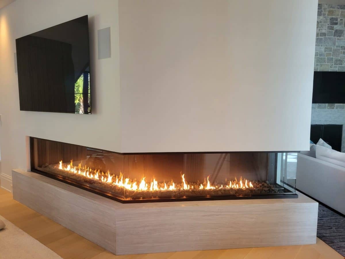 7 Must-See Corner Gas Fireplaces - Acucraft Fireplaces